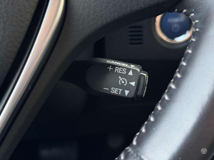 Melns Toyota Auris 2016 Mažeikiai, ar dzinēja tilpumu 1.80 L un nobraukumu 252 tūkst. km par 10500 €, foto 30 vietnē AUTOMOTO.COM.LV
