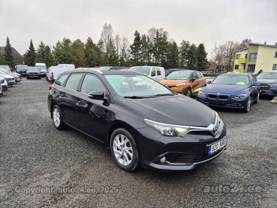 Melns Toyota Auris 2017 Tartu, ar dzinēja tilpumu 1.60 L un nobraukumu 96 tūkst. km par 11490 €, foto 1 vietnē AUTOMOTO.COM.LV