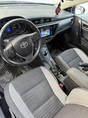 Melns Toyota Auris 2017 Viļņa, ar dzinēja tilpumu 1.80 L un nobraukumu 132 tūkst. km par 10600 €, foto 16 vietnē AUTOMOTO.COM.LV
