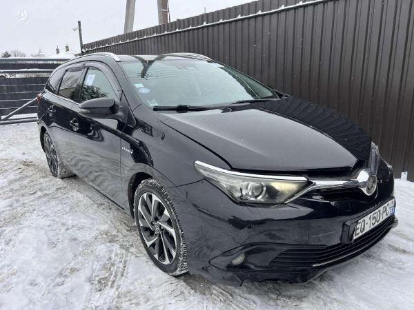 Melns Toyota Auris 2017 Kauņa, ar dzinēja tilpumu 1.80 L un nobraukumu 315 tūkst. km par 4400 €, foto 1 vietnē AUTOMOTO.COM.LV