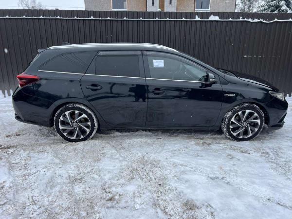 Melns Toyota Auris 2017 Kauņa, ar dzinēja tilpumu 1.80 L un nobraukumu 315 tūkst. km par 4400 €, foto 4 vietnē AUTOMOTO.COM.LV
