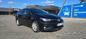 Melns Toyota Auris 2017 Tallina, ar dzinēja tilpumu 1.60 L un nobraukumu 98 tūkst. km par 13300 €, foto 3 vietnē AUTOMOTO.COM.LV