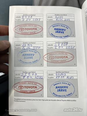 Черный Тойота Аурис 2017 в Таллин, объемом двигателя 1.20 л и пробегом 74 тыс. км за 12400 €, фото 13 на AUTOMOTO.COM.LV