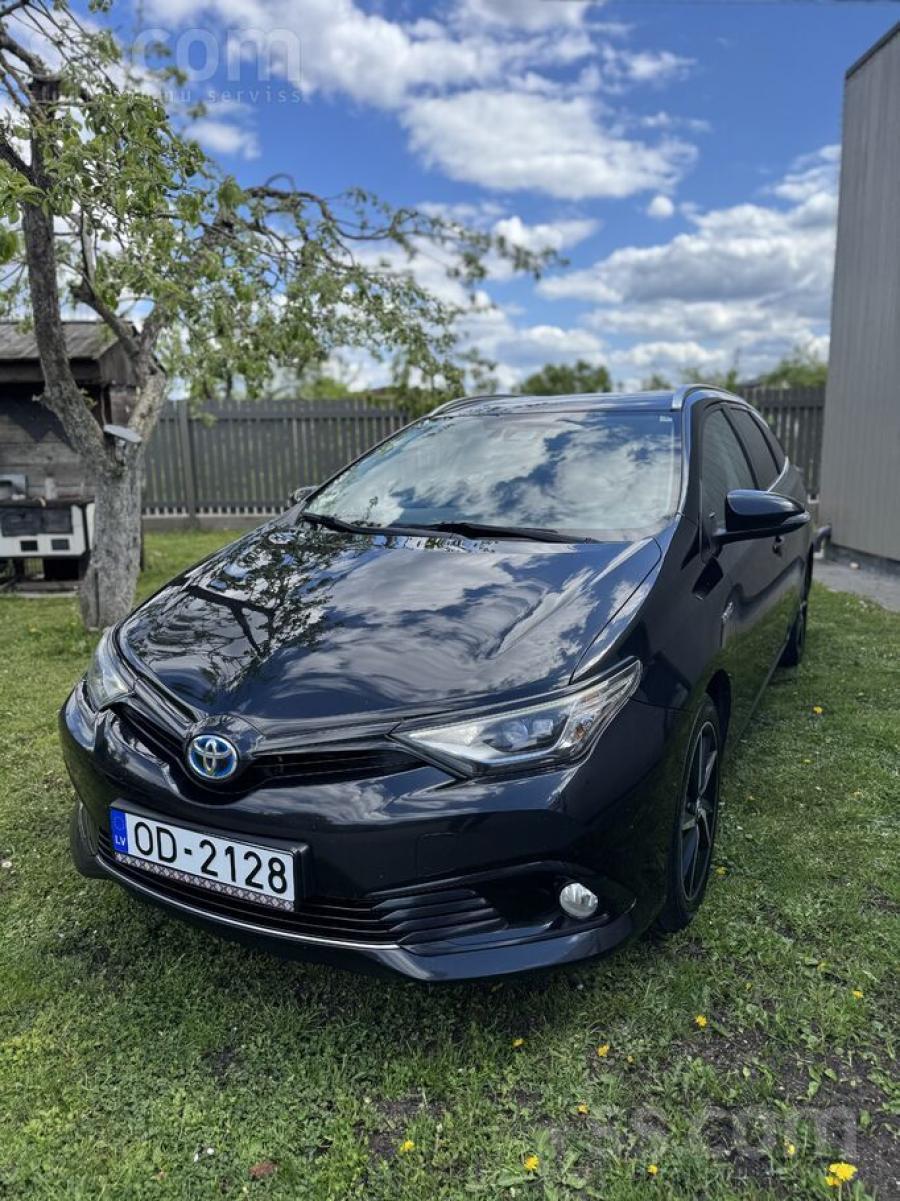 Melns Toyota Auris 2018 Rīga, ar dzinēja tilpumu 1.80 L un nobraukumu 292 tūkst. km par 9750 €, foto 2 vietnē AUTOMOTO.COM.LV
