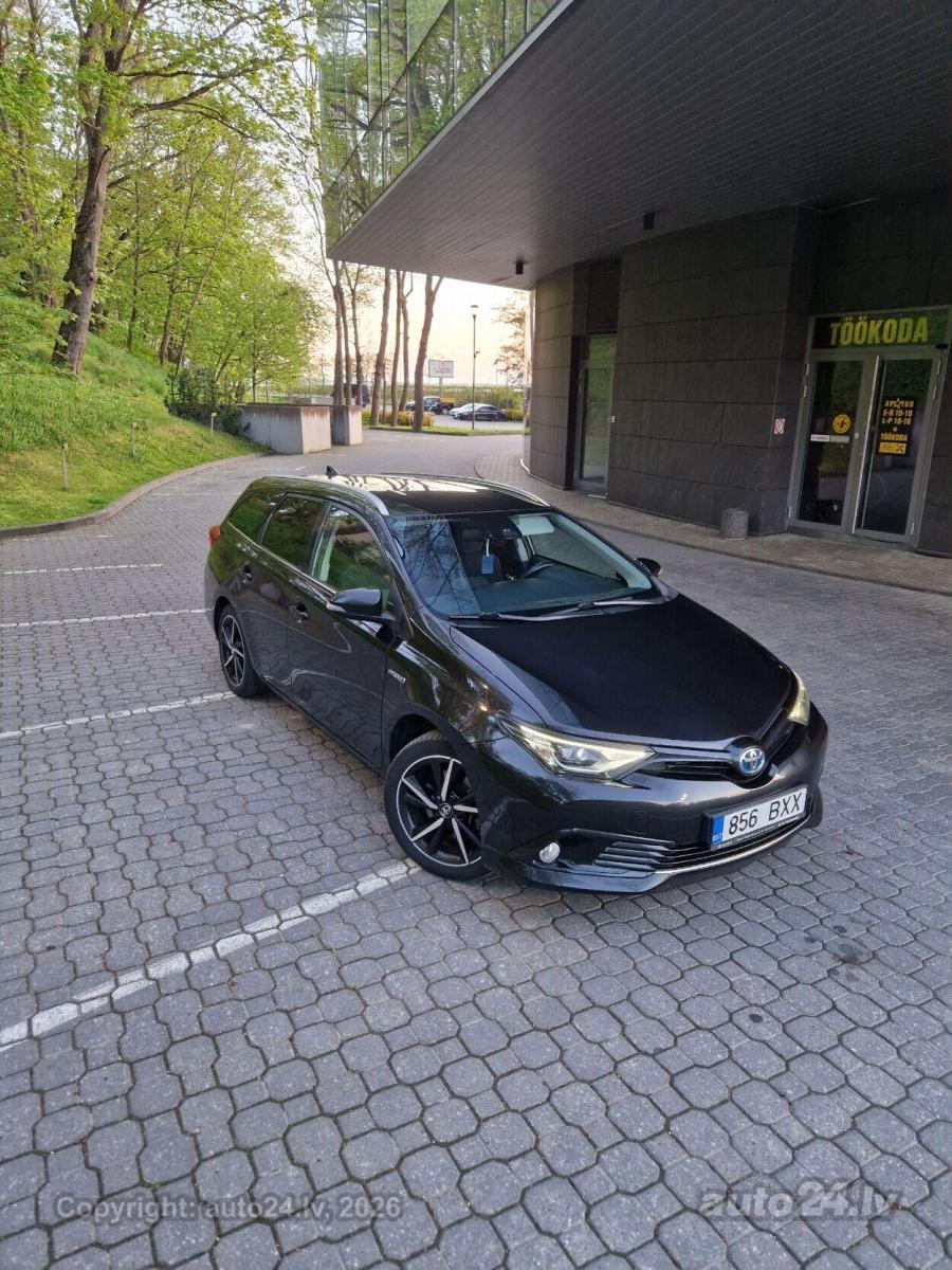 Melns Toyota Auris 2018 Tallina, ar dzinēja tilpumu 1.80 L un nobraukumu 146 tūkst. km par 14500 €, foto 5 vietnē AUTOMOTO.COM.LV