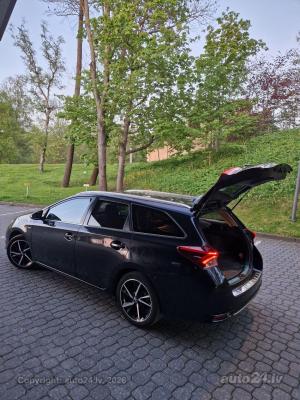 Melns Toyota Auris 2018 Tallina, ar dzinēja tilpumu 1.80 L un nobraukumu 146 tūkst. km par 14500 €, foto 8 vietnē AUTOMOTO.COM.LV