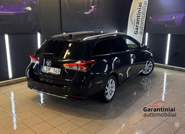 Melns Toyota Auris 2018 Viļņa, ar dzinēja tilpumu 1.80 L un nobraukumu 216 tūkst. km par 10950 €, foto 2 vietnē AUTOMOTO.COM.LV