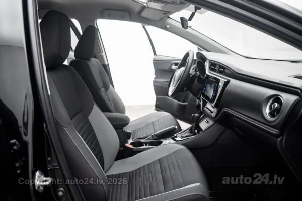 Melns Toyota Auris 2018 Tallina, ar dzinēja tilpumu 1.60 L un nobraukumu 236 tūkst. km par 8999 €, foto 10 vietnē AUTOMOTO.COM.LV