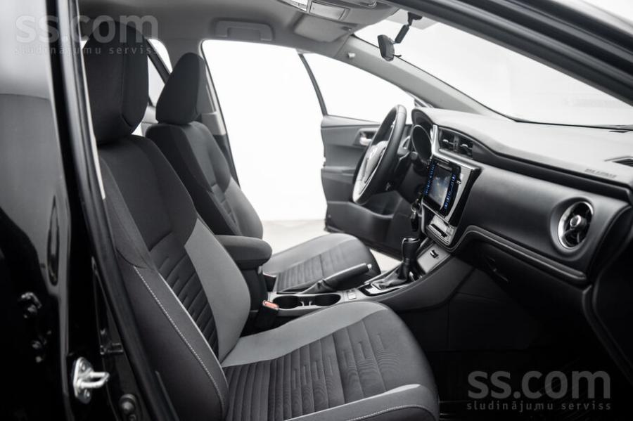 Melns Toyota Auris 2018 Rīga, ar dzinēja tilpumu 1.60 L un nobraukumu 236 tūkst. km par 8999 €, foto 11 vietnē AUTOMOTO.COM.LV