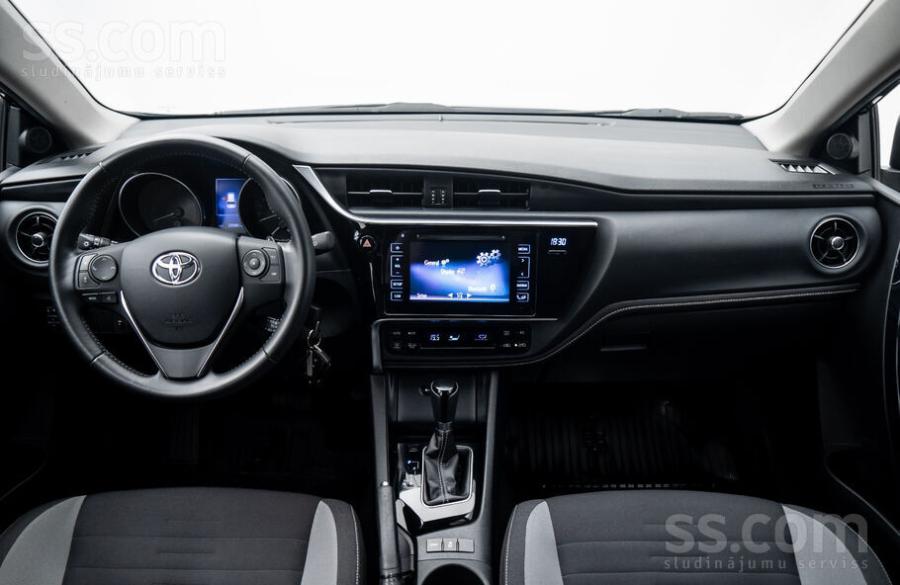 Melns Toyota Auris 2018 Rīga, ar dzinēja tilpumu 1.60 L un nobraukumu 236 tūkst. km par 8999 €, foto 13 vietnē AUTOMOTO.COM.LV