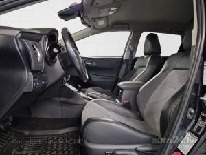 Black Toyota Auris 2018 in Tallinn, with an engine capacity of 1.80 L and mileage of 126 thousand km for 13490 €, photo 12 on AUTOMOTO.COM.LV