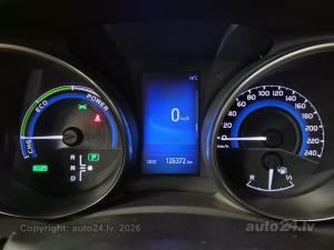 Black Toyota Auris 2018 in Tallinn, with an engine capacity of 1.80 L and mileage of 126 thousand km for 13490 €, photo 14 on AUTOMOTO.COM.LV
