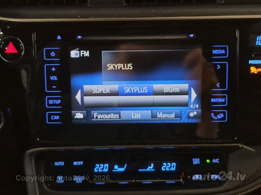 Black Toyota Auris 2018 in Tallinn, with an engine capacity of 1.80 L and mileage of 126 thousand km for 13490 €, photo 15 on AUTOMOTO.COM.LV