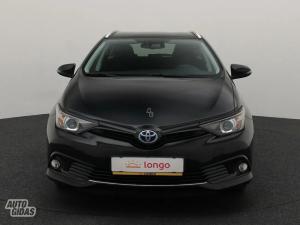 Black Toyota Auris 2019 in Vilnius, with an engine capacity of 1.80 L and mileage of 201 thousand km for 13699 €, photo 3 on AUTOMOTO.COM.LV