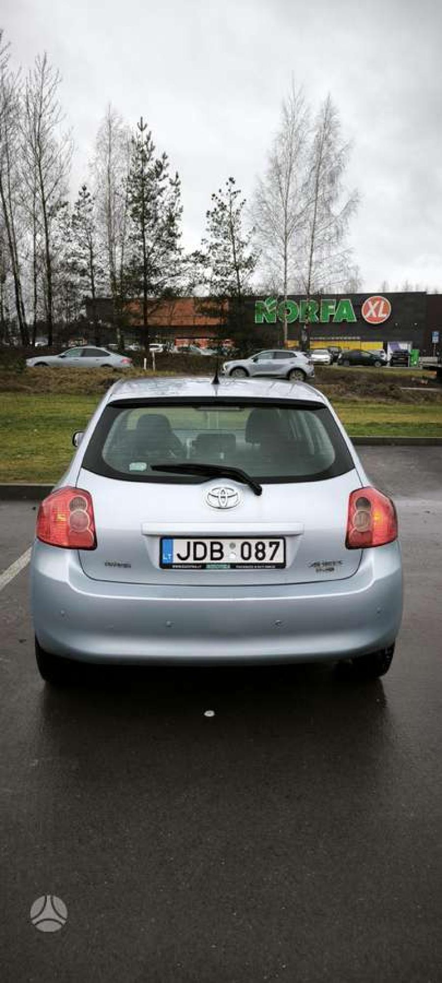 Blue Toyota Auris 2007 in Vilnius, with an engine capacity of 2.00 L and mileage of 221 thousand km for 1400 €, photo 2 on AUTOMOTO.COM.LV