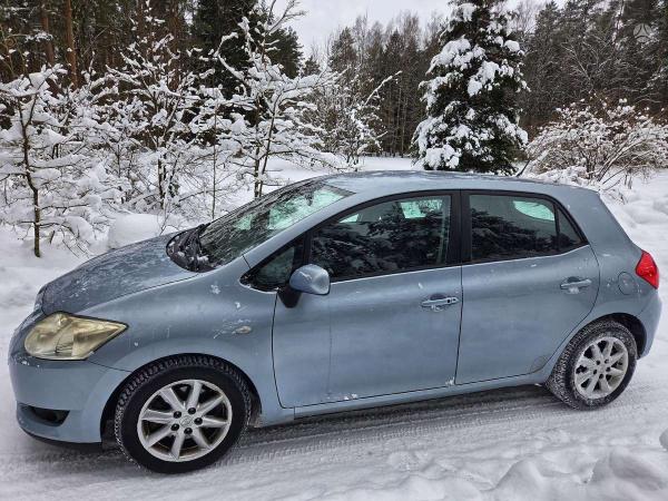 Zils Toyota Auris 2007 Šilutė, ar dzinēja tilpumu 2.00 L un nobraukumu 315 tūkst. km par 3000 €, foto 2 vietnē AUTOMOTO.COM.LV