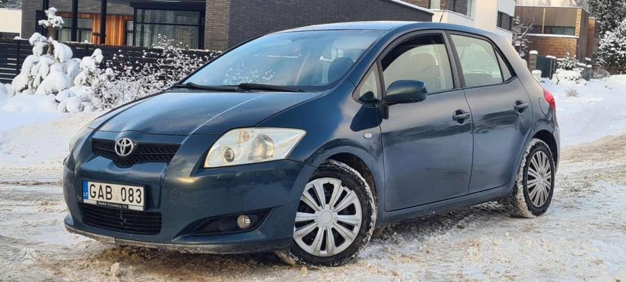 Blue Toyota Auris 2007 in Vilnius, with an engine capacity of 2.00 L and mileage of 294 thousand km for 1950 €, photo 9 on AUTOMOTO.COM.LV