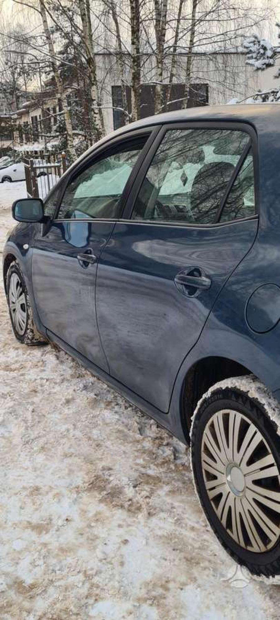 Blue Toyota Auris 2007 in Vilnius, with an engine capacity of 2.00 L and mileage of 294 thousand km for 1950 €, photo 22 on AUTOMOTO.COM.LV