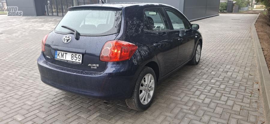 Zils Toyota Auris 2007 Gargždai, ar dzinēja tilpumu 2.00 L un nobraukumu 251 tūkst. km par 2300 €, foto 5 vietnē AUTOMOTO.COM.LV
