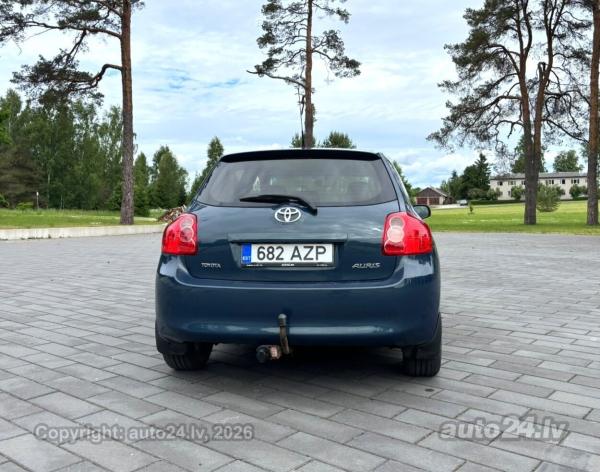 Zils Toyota Auris 2007 Rapla, ar dzinēja tilpumu 1.60 L un nobraukumu 246 tūkst. km par 2890 €, foto 4 vietnē AUTOMOTO.COM.LV