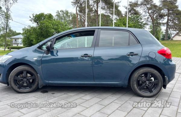 Zils Toyota Auris 2007 Rapla, ar dzinēja tilpumu 1.60 L un nobraukumu 246 tūkst. km par 2890 €, foto 6 vietnē AUTOMOTO.COM.LV