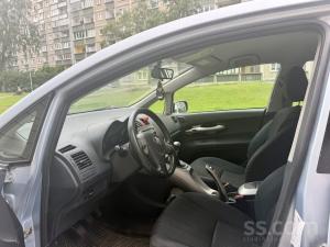 Zils Toyota Auris 2007 Rīga, ar dzinēja tilpumu 2.00 L un nobraukumu 0 tūkst. km par 1350 €, foto 6 vietnē AUTOMOTO.COM.LV