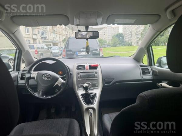 Zils Toyota Auris 2007 Rīga, ar dzinēja tilpumu 2.00 L un nobraukumu 0 tūkst. km par 1500 €, foto 6 vietnē AUTOMOTO.COM.LV