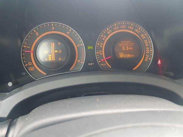 Blue Toyota Auris 2007 in Vilnius, with an engine capacity of 2.00 L and mileage of 301 thousand km for 2300 €, photo 10 on AUTOMOTO.COM.LV