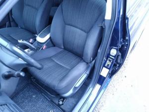 Zils Toyota Auris 2007 Jēkabpils, ar dzinēja tilpumu 2.00 L un nobraukumu 253 tūkst. km par 3950 €, foto 12 vietnē AUTOMOTO.COM.LV