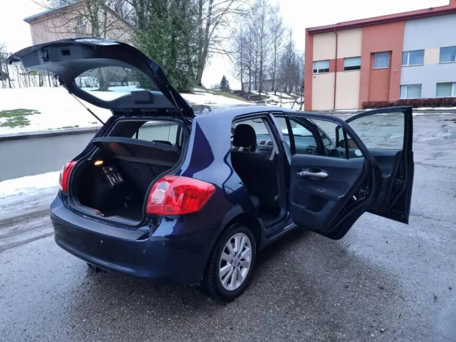 Zils Toyota Auris 2007 Jēkabpils, ar dzinēja tilpumu 2.00 L un nobraukumu 253 tūkst. km par 3950 €, foto 17 vietnē AUTOMOTO.COM.LV