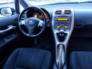 Zils Toyota Auris 2007 Jēkabpils, ar dzinēja tilpumu 2.00 L un nobraukumu 253 tūkst. km par 3950 €, foto 20 vietnē AUTOMOTO.COM.LV