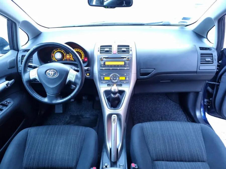 Zils Toyota Auris 2007 Jēkabpils, ar dzinēja tilpumu 2.00 L un nobraukumu 253 tūkst. km par 3950 €, foto 21 vietnē AUTOMOTO.COM.LV