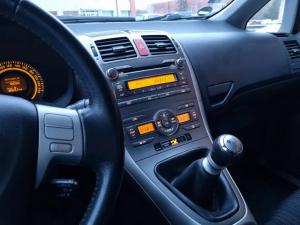 Zils Toyota Auris 2007 Jēkabpils, ar dzinēja tilpumu 2.00 L un nobraukumu 253 tūkst. km par 3950 €, foto 24 vietnē AUTOMOTO.COM.LV
