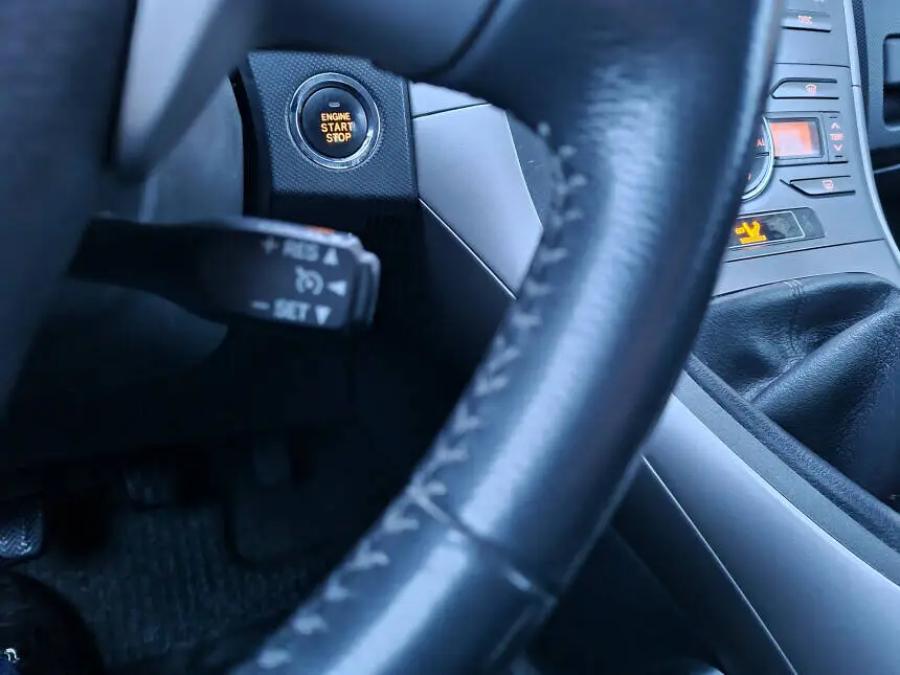 Zils Toyota Auris 2007 Jēkabpils, ar dzinēja tilpumu 2.00 L un nobraukumu 253 tūkst. km par 3950 €, foto 28 vietnē AUTOMOTO.COM.LV