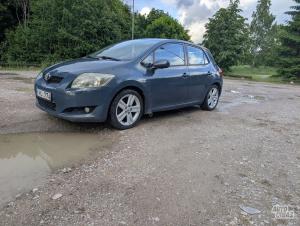 Blue Toyota Auris 2007 in Klaipeda, with an engine capacity of 2.20 L and mileage of 279 thousand km for 2200 €, photo  on AUTOMOTO.COM.LV