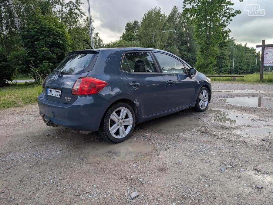 Blue Toyota Auris 2007 in Klaipeda, with an engine capacity of 2.20 L and mileage of 279 thousand km for 2200 €, photo 5 on AUTOMOTO.COM.LV