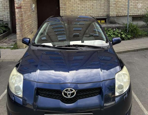 Blue Toyota Auris 2007 in Vilnius, with an engine capacity of 1.60 L and mileage of 165 thousand km for 2800 €, photo 2 on AUTOMOTO.COM.LV