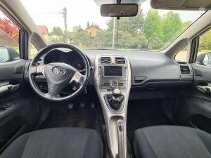 Zils Toyota Auris 2007 Viļņa, ar dzinēja tilpumu 2.00 L un nobraukumu 319 tūkst. km par 2250 €, foto 32 vietnē AUTOMOTO.COM.LV