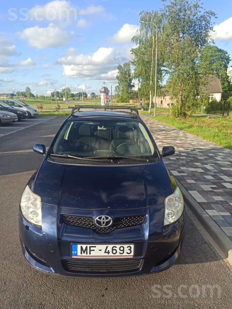 Zils Toyota Auris 2007 Jelgava, ar dzinēja tilpumu 2.00 L un nobraukumu 309 tūkst. km par 2500 €, foto 1 vietnē AUTOMOTO.COM.LV