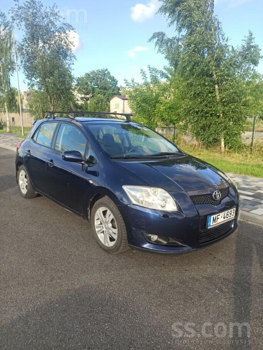 Zils Toyota Auris 2007 Jelgava, ar dzinēja tilpumu 2.00 L un nobraukumu 309 tūkst. km par 2500 €, foto 4 vietnē AUTOMOTO.COM.LV
