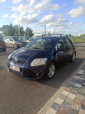 Zils Toyota Auris 2007 Jelgava, ar dzinēja tilpumu 2.00 L un nobraukumu 309 tūkst. km par 2500 €, foto 5 vietnē AUTOMOTO.COM.LV