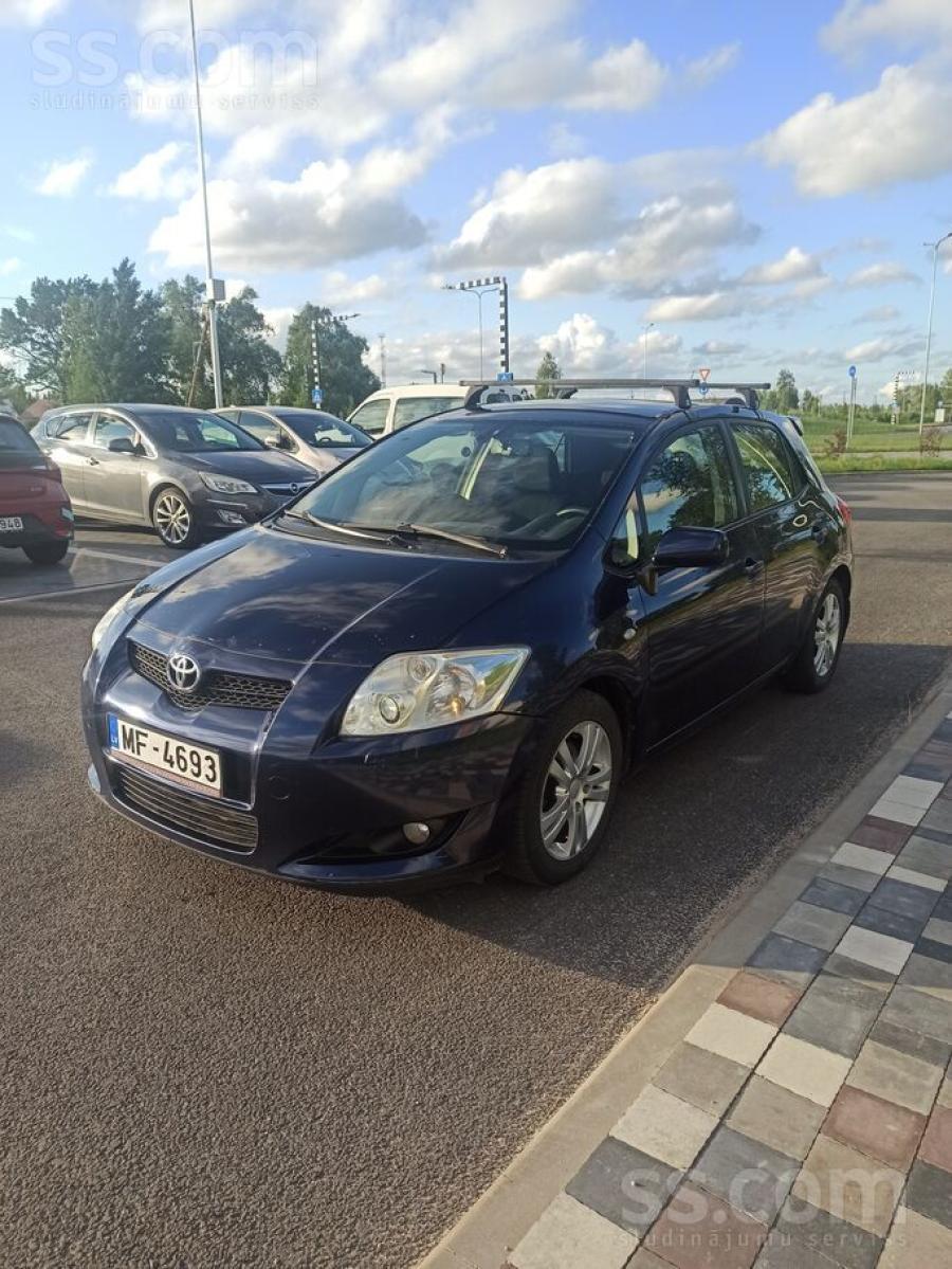 Zils Toyota Auris 2007 Jelgava, ar dzinēja tilpumu 2.00 L un nobraukumu 309 tūkst. km par 2500 €, foto 5 vietnē AUTOMOTO.COM.LV