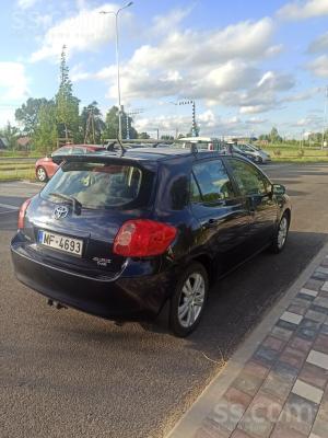 Zils Toyota Auris 2007 Jelgava, ar dzinēja tilpumu 2.00 L un nobraukumu 309 tūkst. km par 2500 €, foto 7 vietnē AUTOMOTO.COM.LV