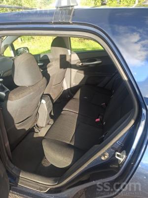 Zils Toyota Auris 2007 Jelgava, ar dzinēja tilpumu 2.00 L un nobraukumu 309 tūkst. km par 2500 €, foto 12 vietnē AUTOMOTO.COM.LV