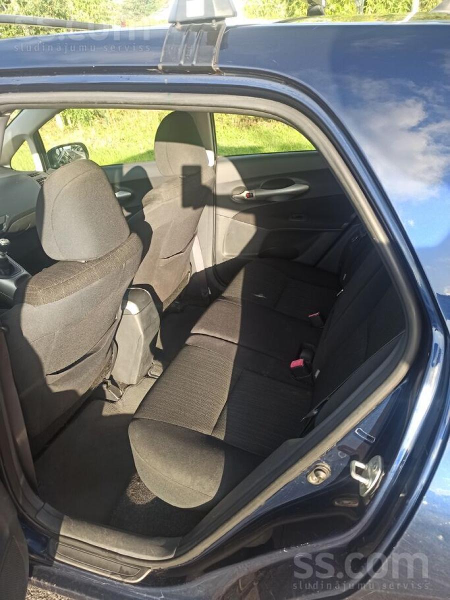 Zils Toyota Auris 2007 Jelgava, ar dzinēja tilpumu 2.00 L un nobraukumu 309 tūkst. km par 2500 €, foto 12 vietnē AUTOMOTO.COM.LV
