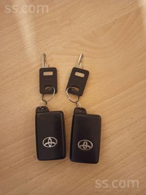 Zils Toyota Auris 2007 Jelgava, ar dzinēja tilpumu 2.00 L un nobraukumu 309 tūkst. km par 2500 €, foto 15 vietnē AUTOMOTO.COM.LV