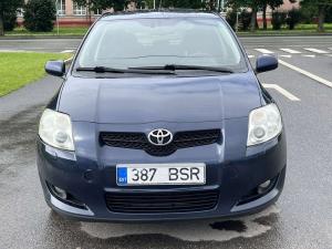 Blue Toyota Auris 2007 in Narva, with an engine capacity of 2.00 L and mileage of 190 thousand km for 1999 €, photo 14 on AUTOMOTO.COM.LV