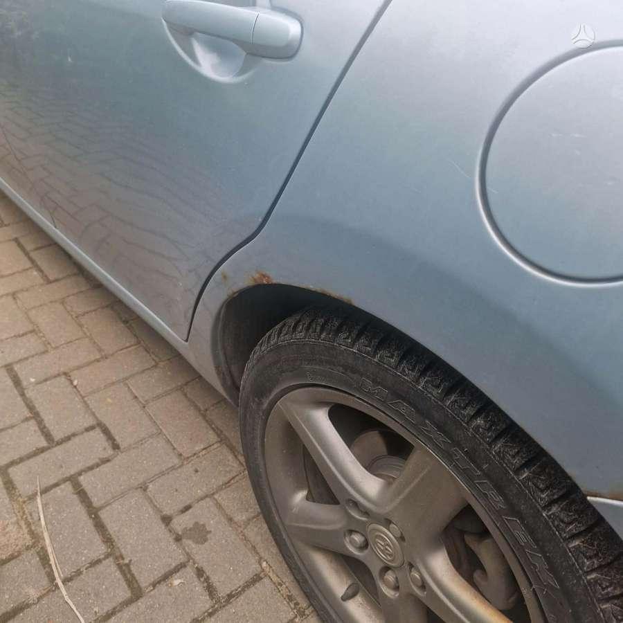 Zils Toyota Auris 2007 Viļņa, ar dzinēja tilpumu 1.36 L un nobraukumu 282 tūkst. km par 1500 €, foto 11 vietnē AUTOMOTO.COM.LV