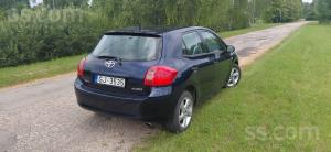 Blue Toyota Auris 2007 in Jelgava, with an engine capacity of 2.00 L and mileage of 207 thousand km for 2500 €, photo 5 on AUTOMOTO.COM.LV