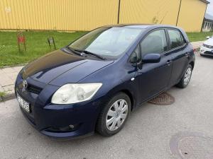 Blue Toyota Auris 2007 in Vilnius, with an engine capacity of 1.40 L and mileage of 250 thousand km for 950 €, photo  on AUTOMOTO.COM.LV